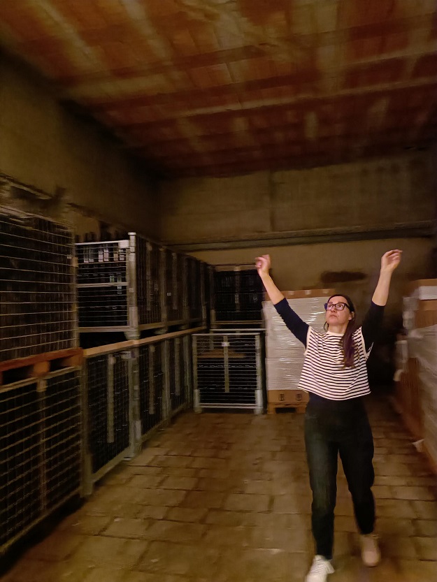 Amber evolution: Gravner orders glass tanks